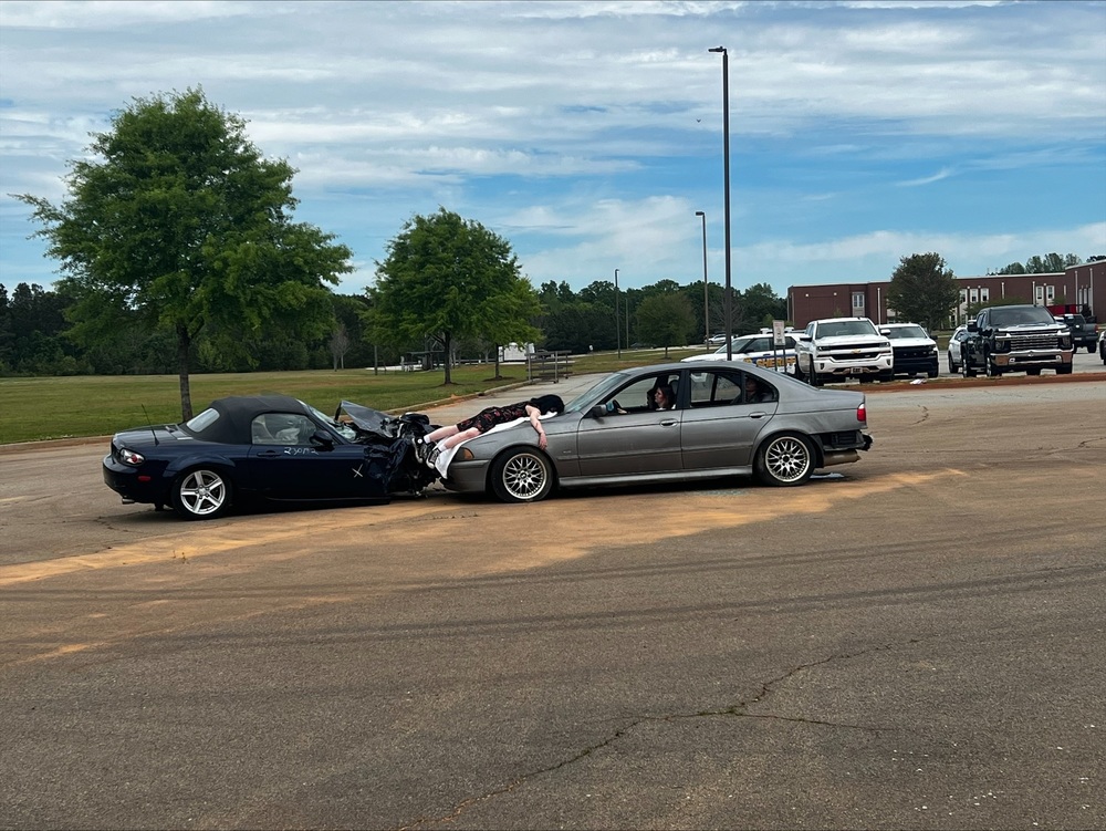 Mock Crash Performed by Theater Class | Mid-Carolina High School
